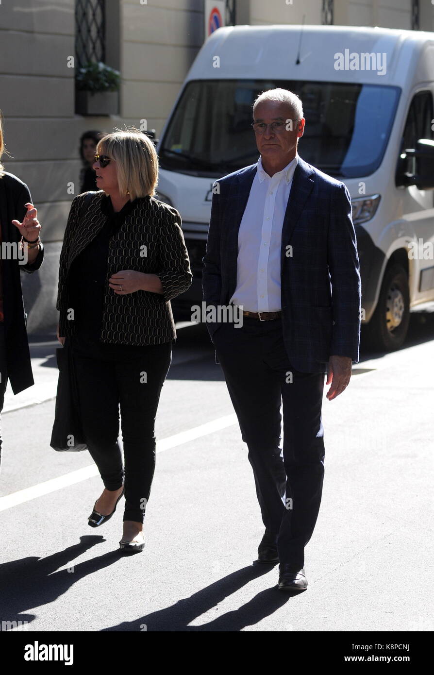 Milan, Claudio Ranieri and family in the center Claudio Ranieri, coach ...