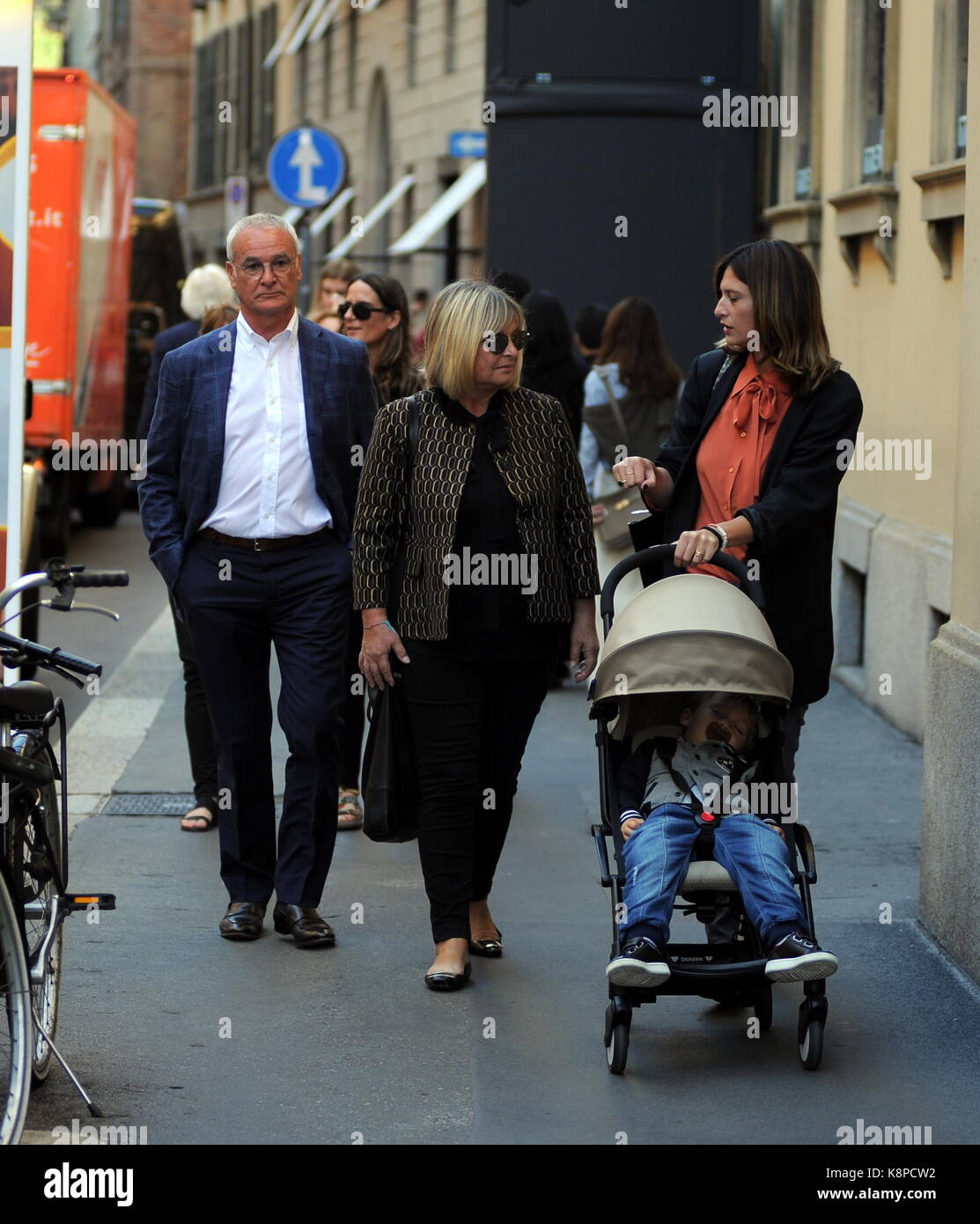 Milan, Claudio Ranieri and family in the center Claudio Ranieri, coach ...