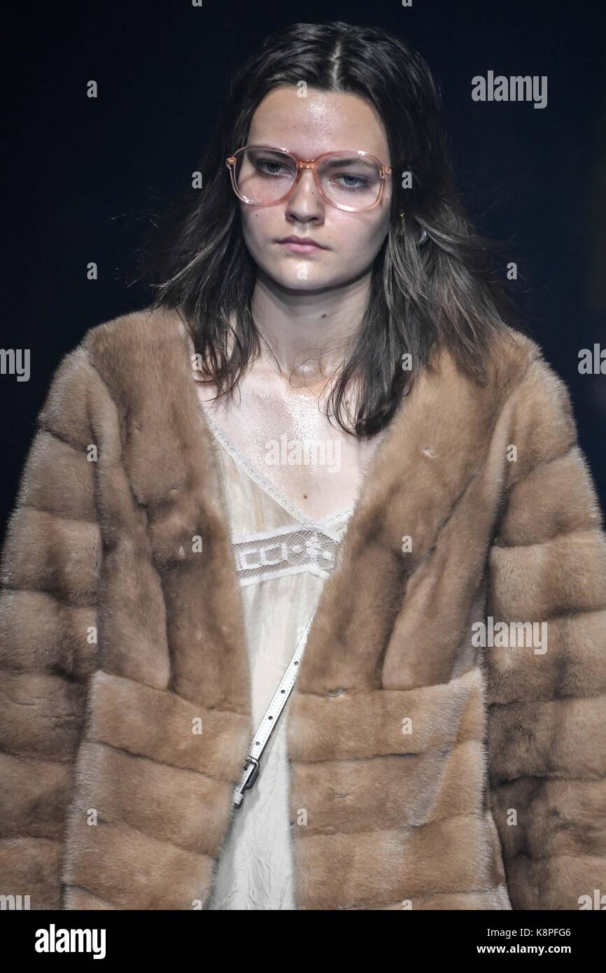 Gucci fashion show 2018 milan hi-res stock photography and images - Alamy