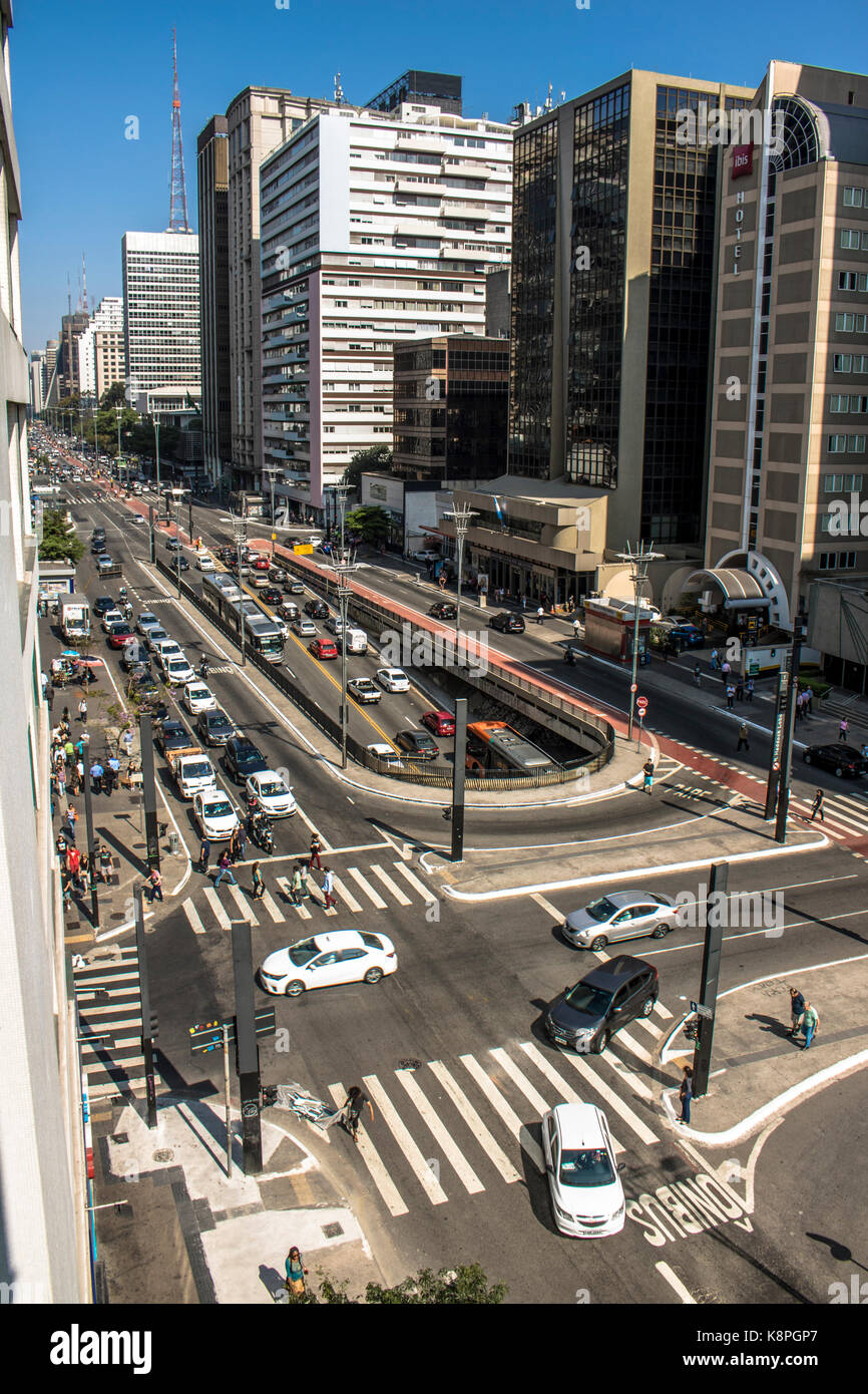 Sao paulo traffic bicycle hi-res stock photography and images - Alamy