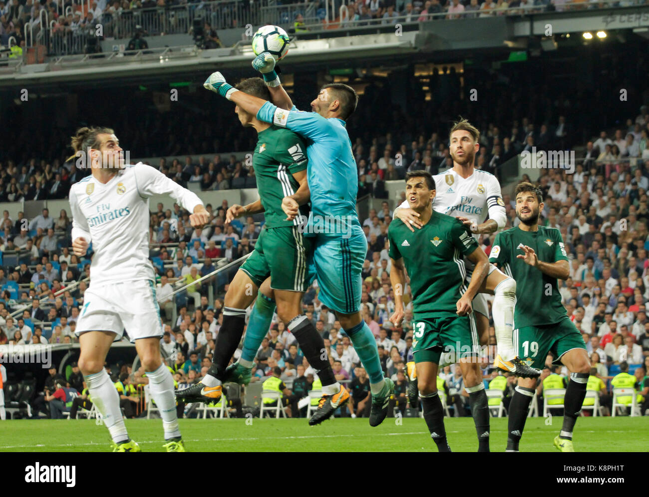 Real Betis Goalkeeper High Resolution Stock Photography and Images - Alamy