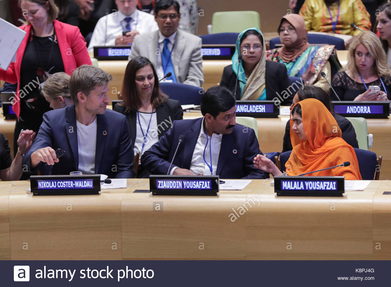 Malala Yousafzai Nobel Peace Prize Stock Photos & Malala Yousafzai ...