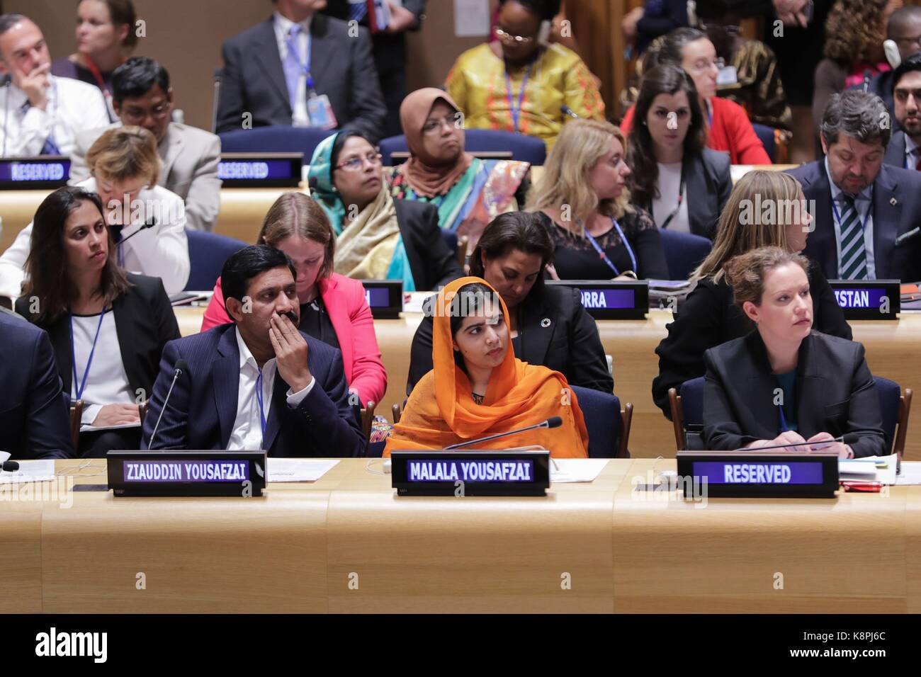 Malala yousafzai nobel hi-res stock photography and images - Alamy