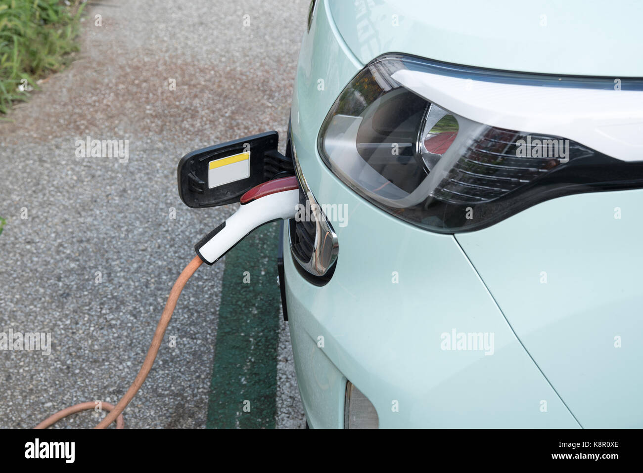 Modern electric eco auto hi-res stock photography and images - Alamy