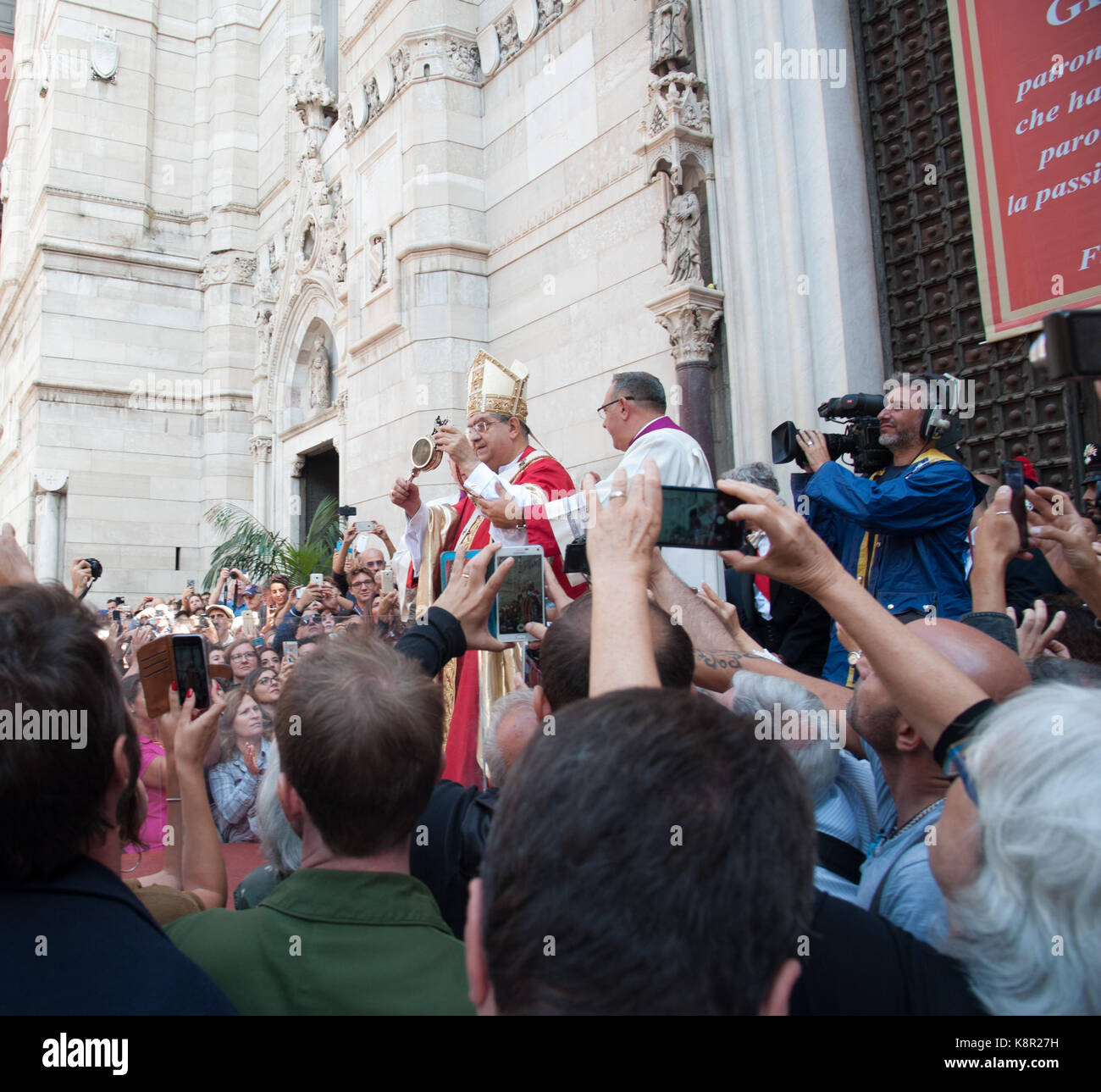 Naples, Italy. 19th Sep, 2017. Even yesterday San Gennaro did the ...