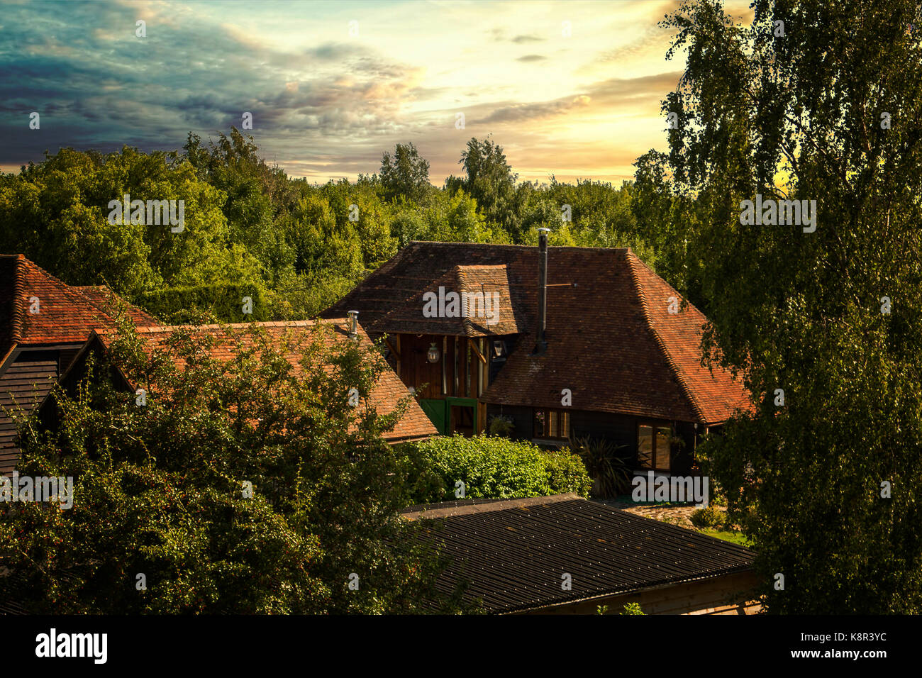 Kent barns hi-res stock photography and images - Alamy