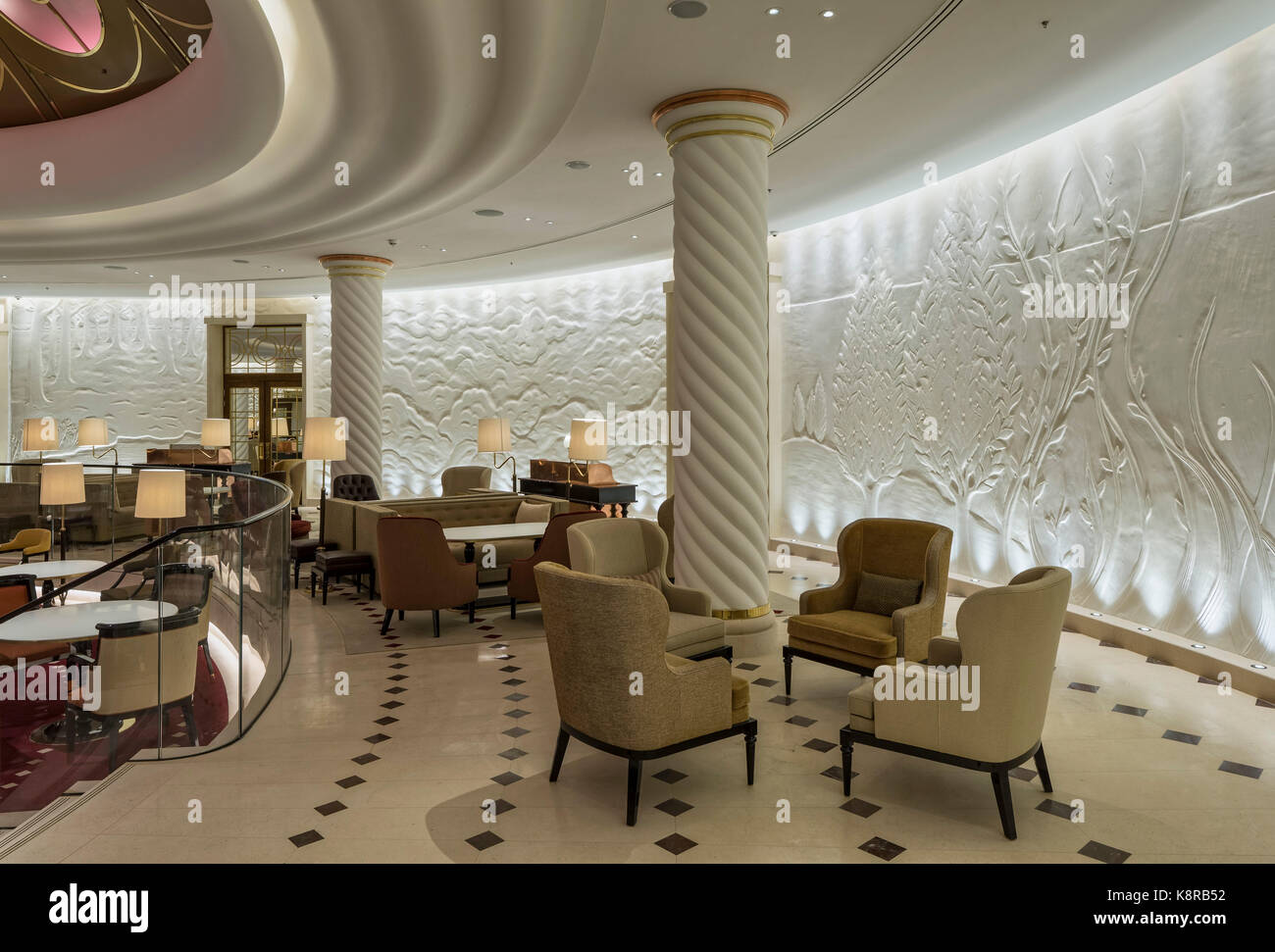 Main rotunda lounge. Ten Trinity Square - Four Seasons Hotel, City of ...
