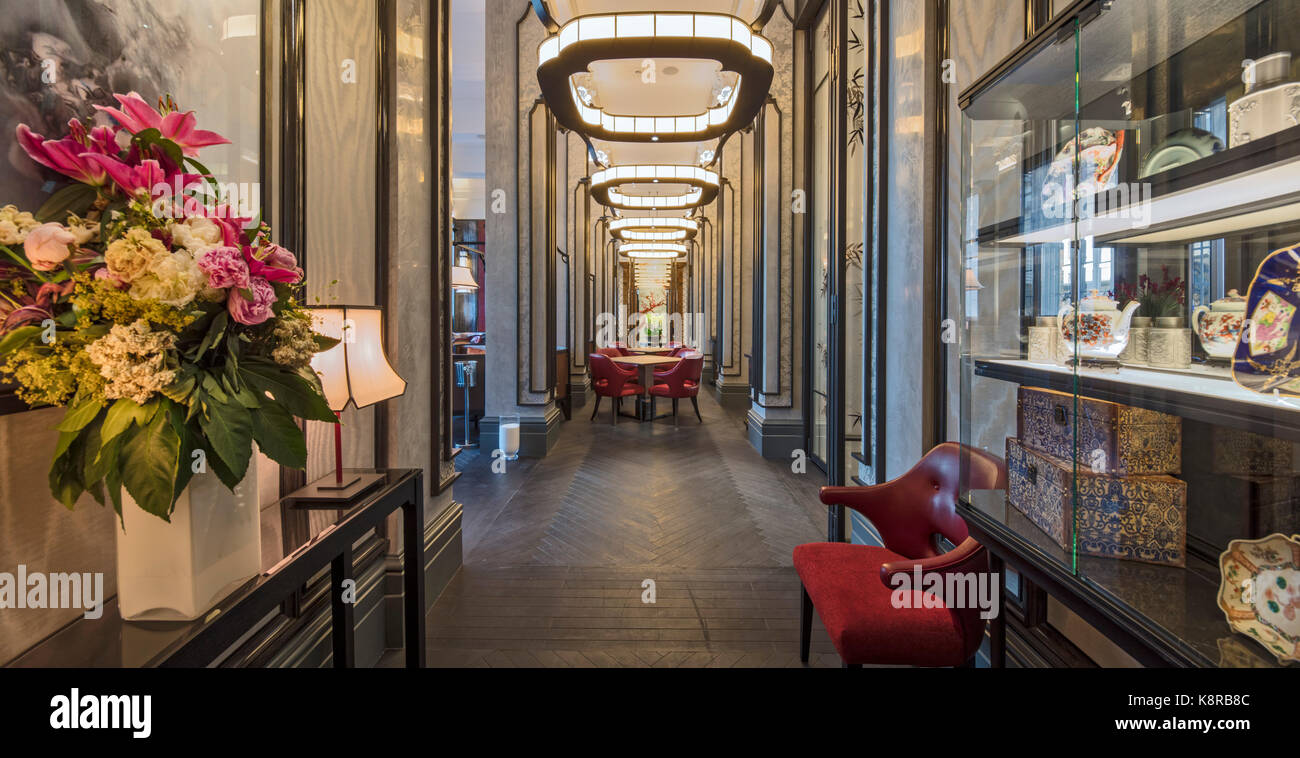 Entrance to Mei Ume fine dining restaurant. Ten Trinity Square - Four ...