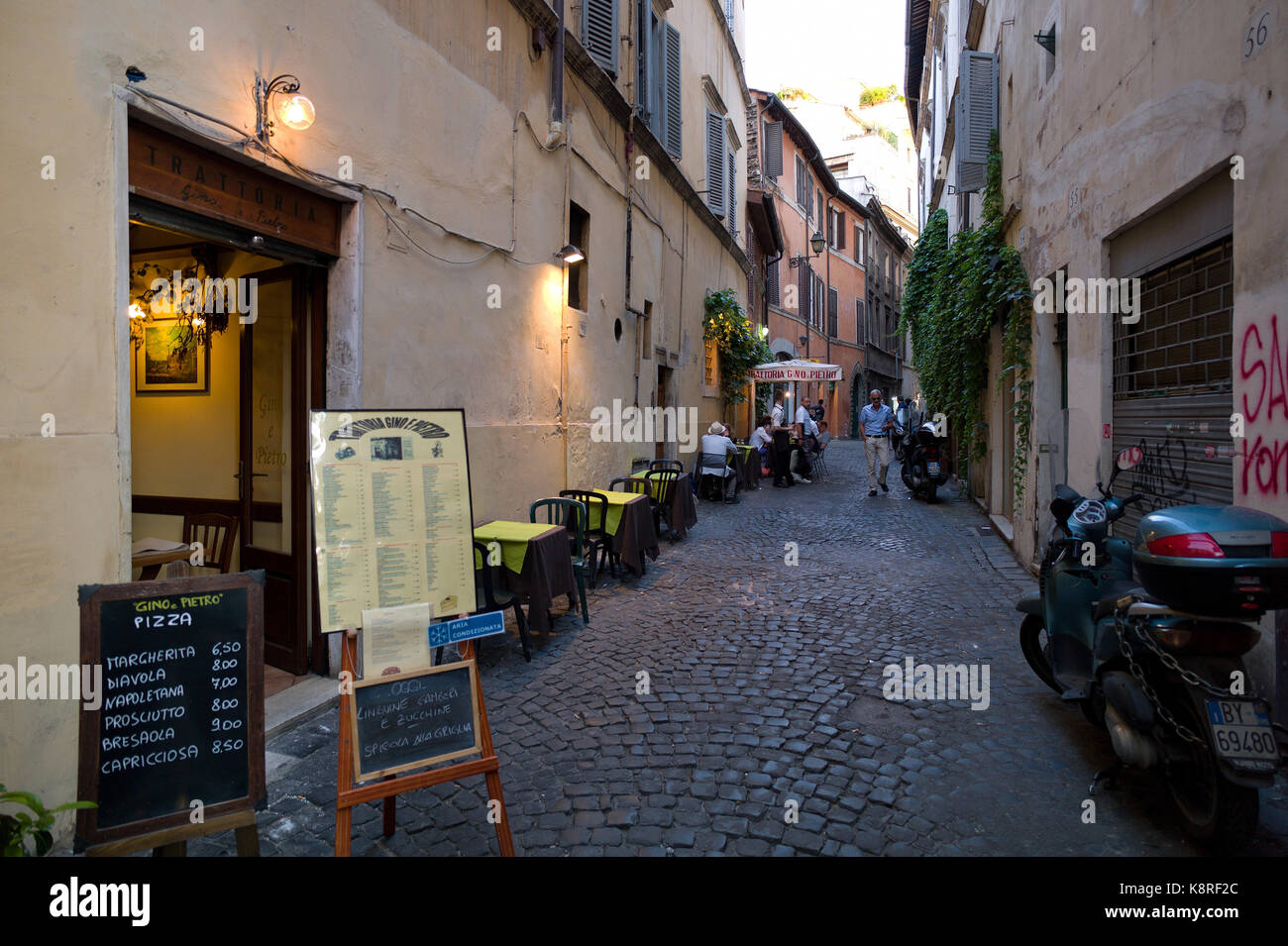 Rome back street Stock Photo - Alamy