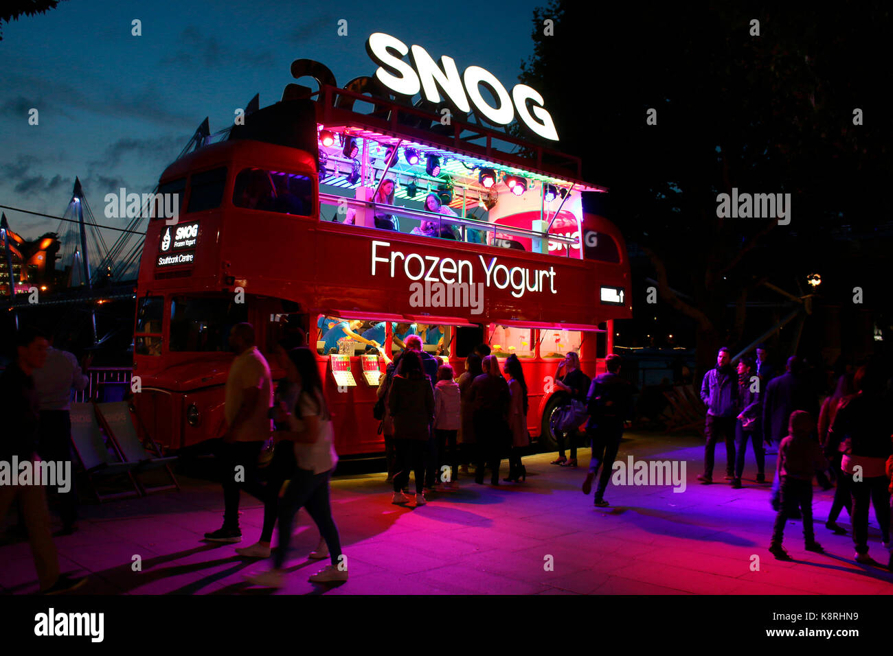 Logo: Markenname/ brand name: Snog Frozen Yogurt, London, England Stock ...