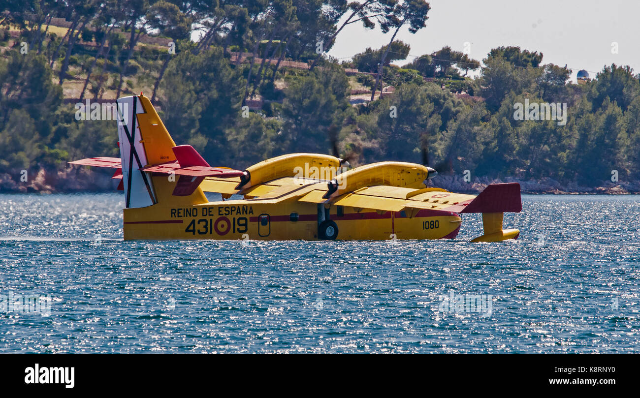 Marine aircraft rescue fire hi-res stock photography and images - Alamy