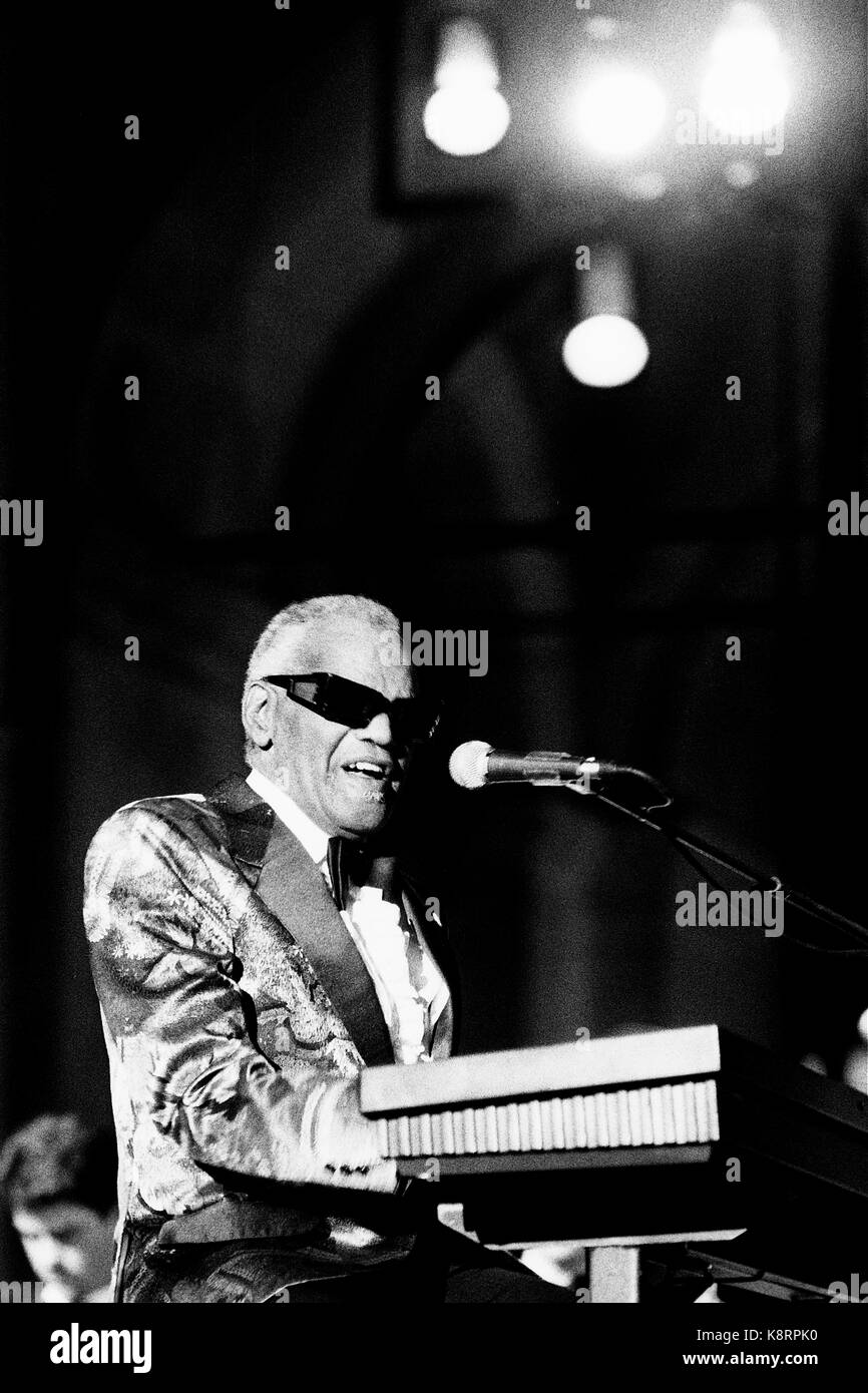 American singer Ray Charles give concert in Lyon, France Stock Photo ...