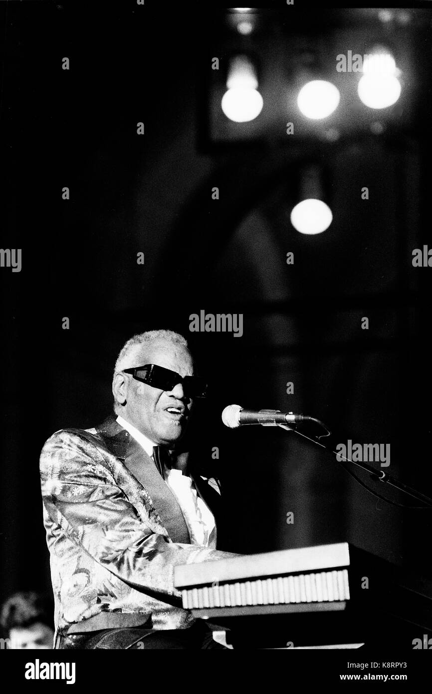 American singer Ray Charles give concert in Lyon, France Stock Photo ...