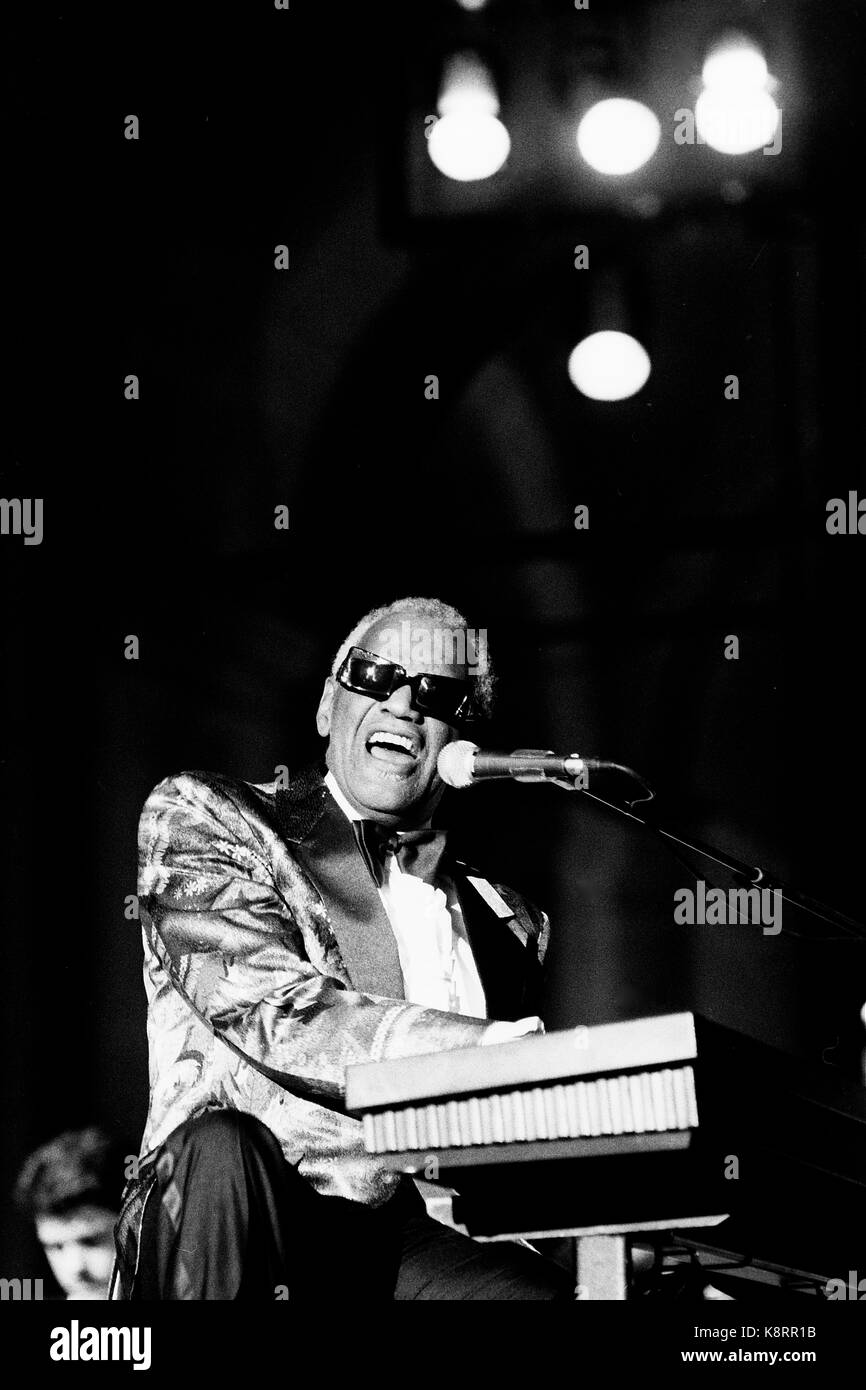 American singer Ray Charles give concert in Lyon, France Stock Photo ...