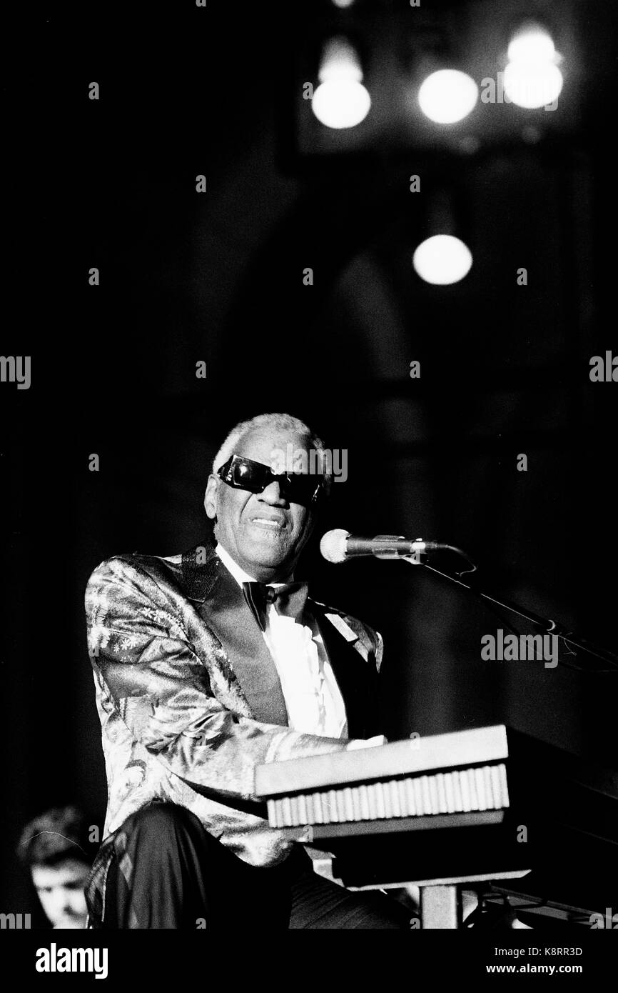 American singer Ray Charles give concert in Lyon, France Stock Photo ...