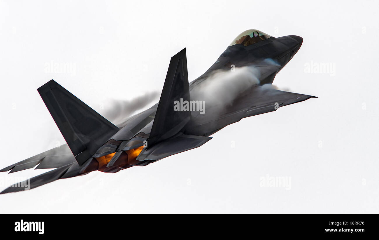 F22 raptor cockpit hi-res stock photography and images - Alamy