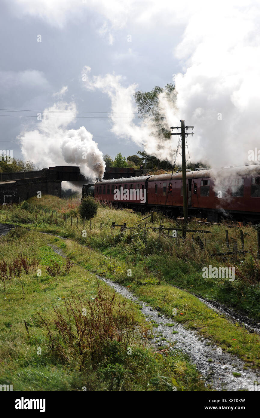 "Sir Gomer" at the rear of the train as it passes through forgeside ...