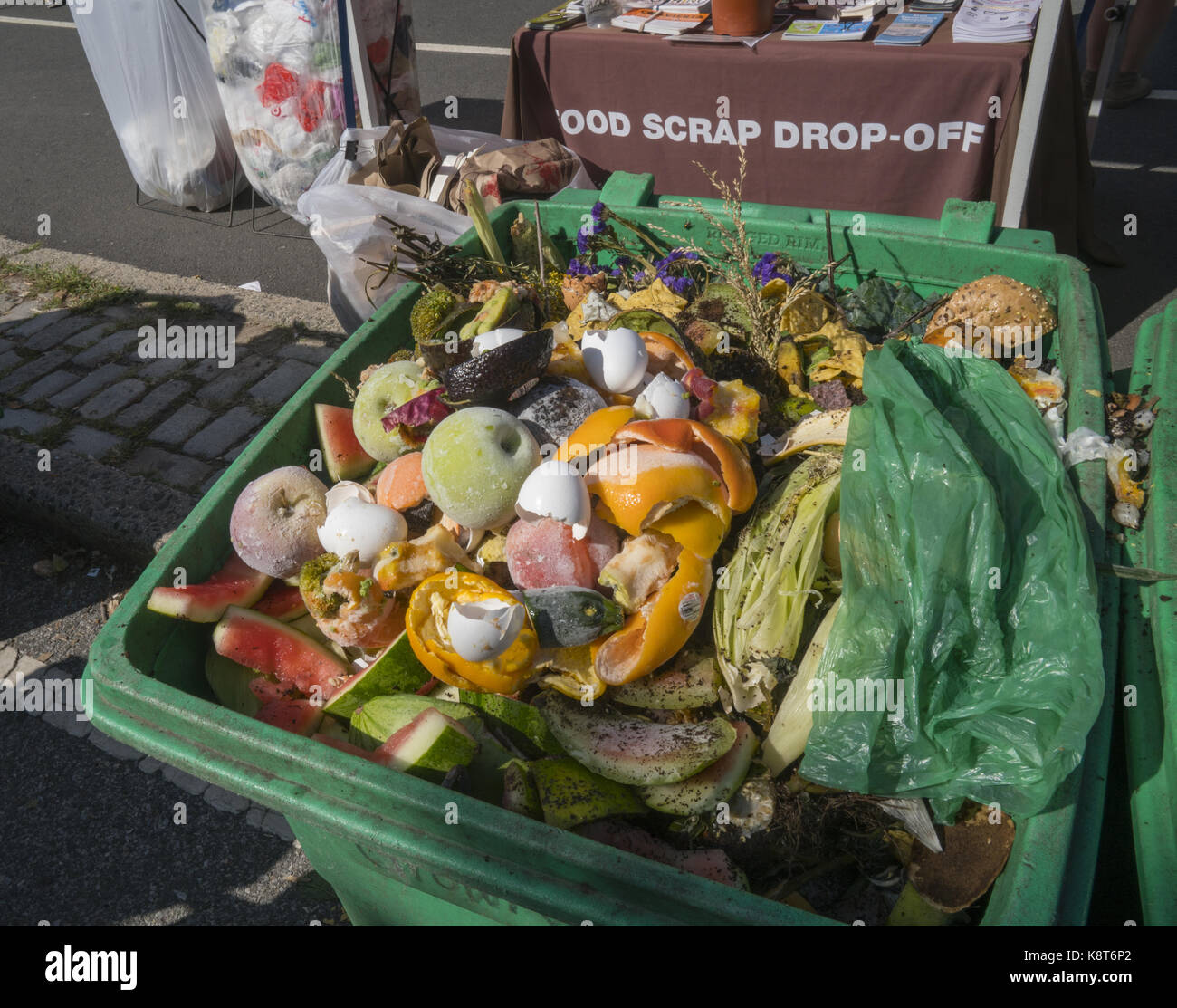 Compost station hi-res stock photography and images - Alamy