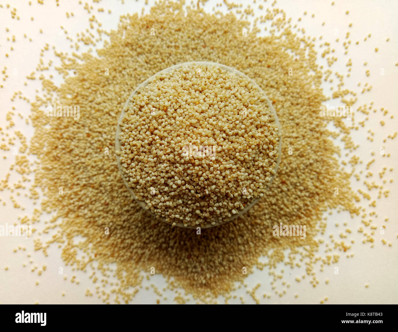 Tiny kidney shaped seeds hi-res stock photography and images - Alamy