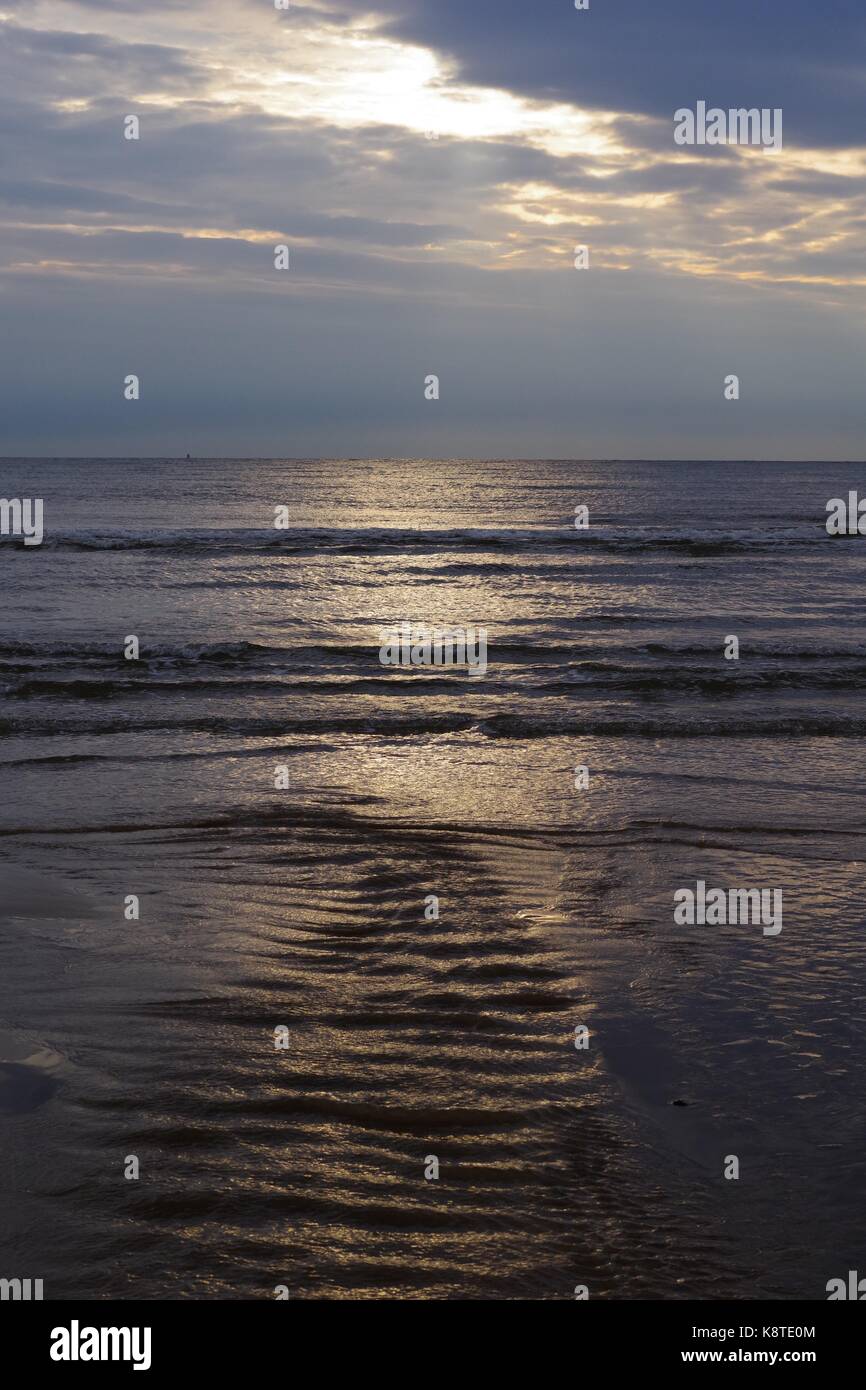North sea from aberdeen beach hi-res stock photography and images - Alamy