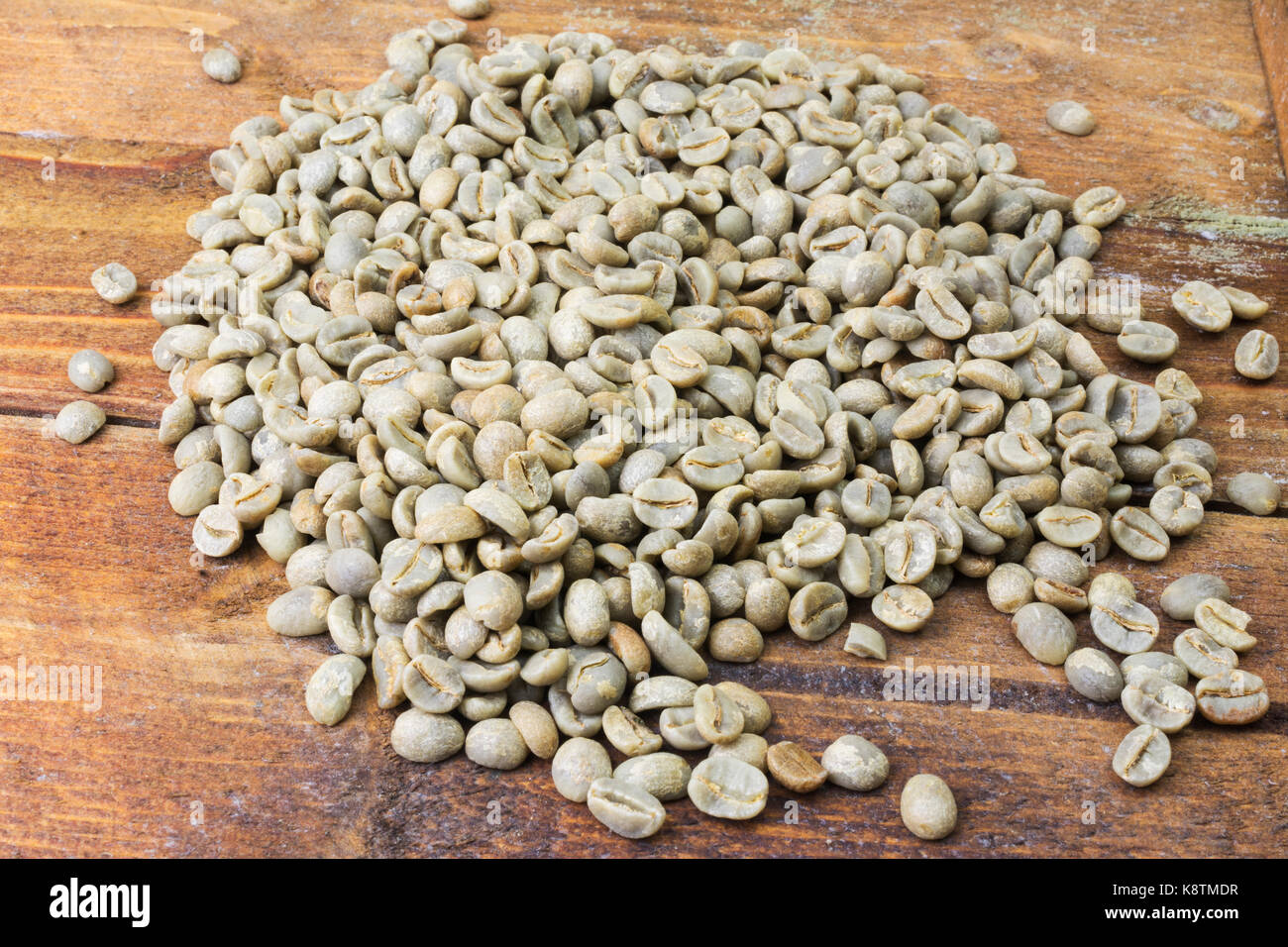Raw Colombian Arabica coffee beans Stock Photo - Alamy