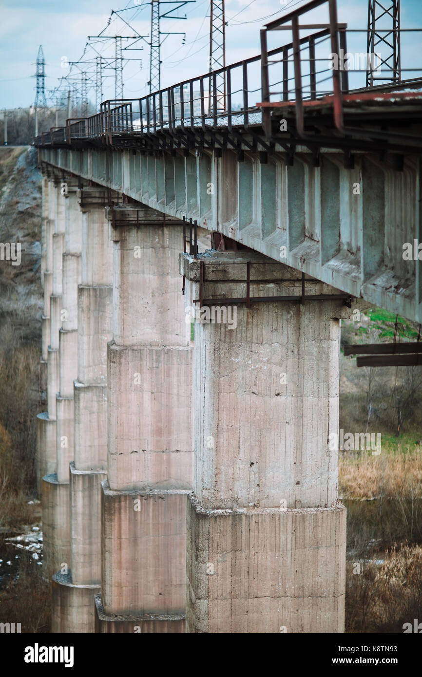 Stone railway bridge hi-res stock photography and images - Alamy