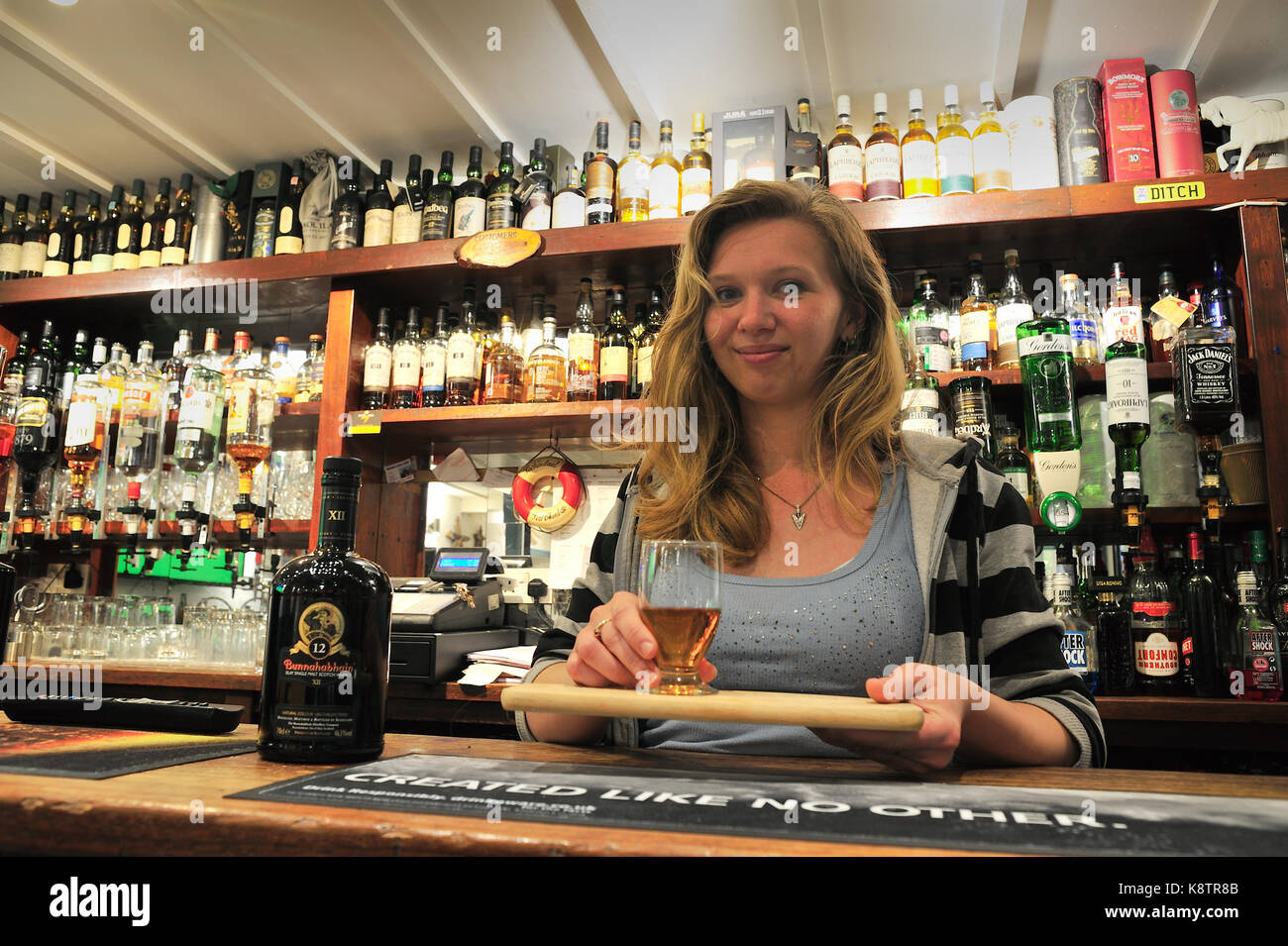 Traditional barmaid hi-res stock photography and images - Alamy