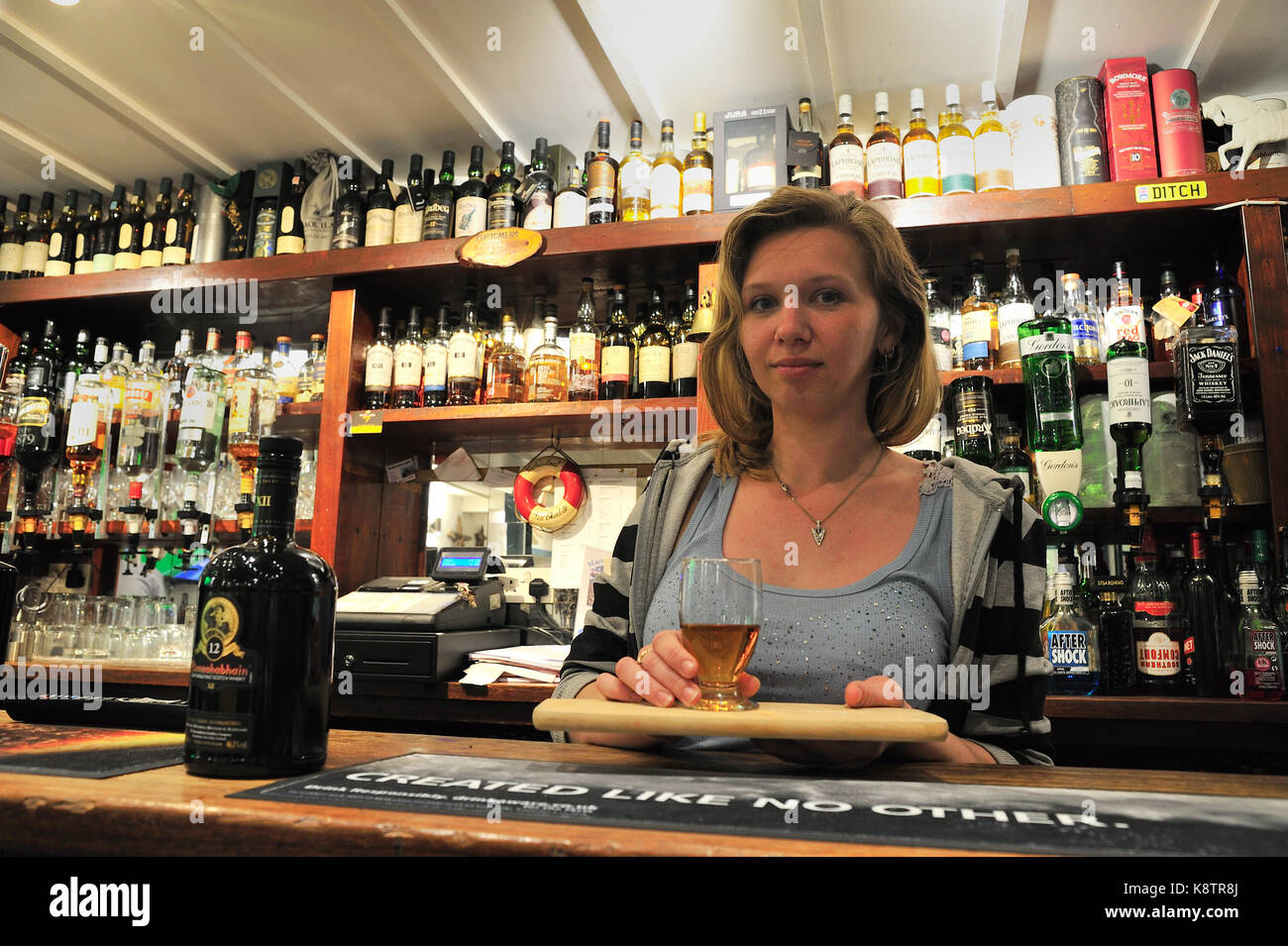Woman barmaid hi-res stock photography and images - Alamy