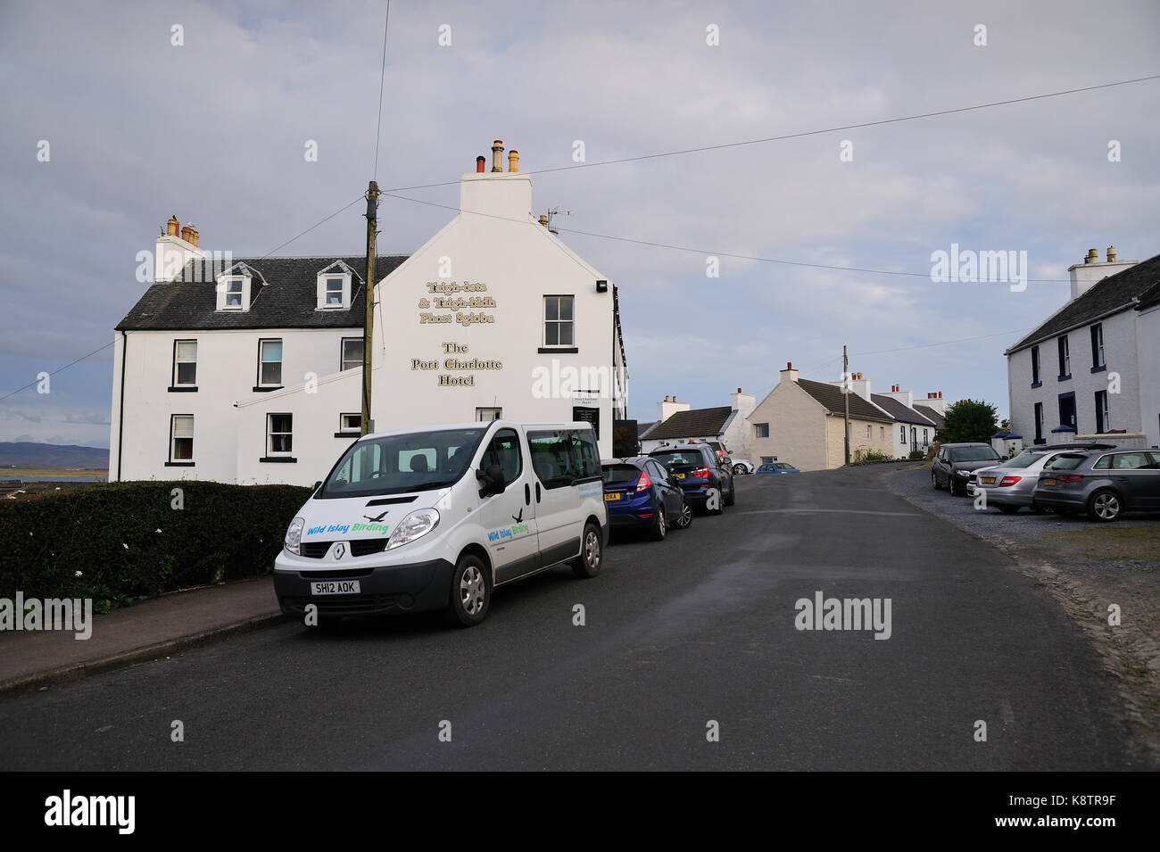 Scottish white hotel hi-res stock photography and images - Alamy