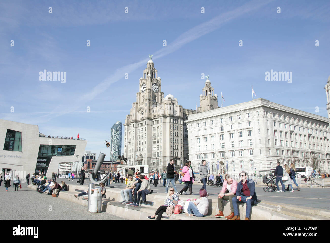 Liverpools 3 graces hi-res stock photography and images - Alamy