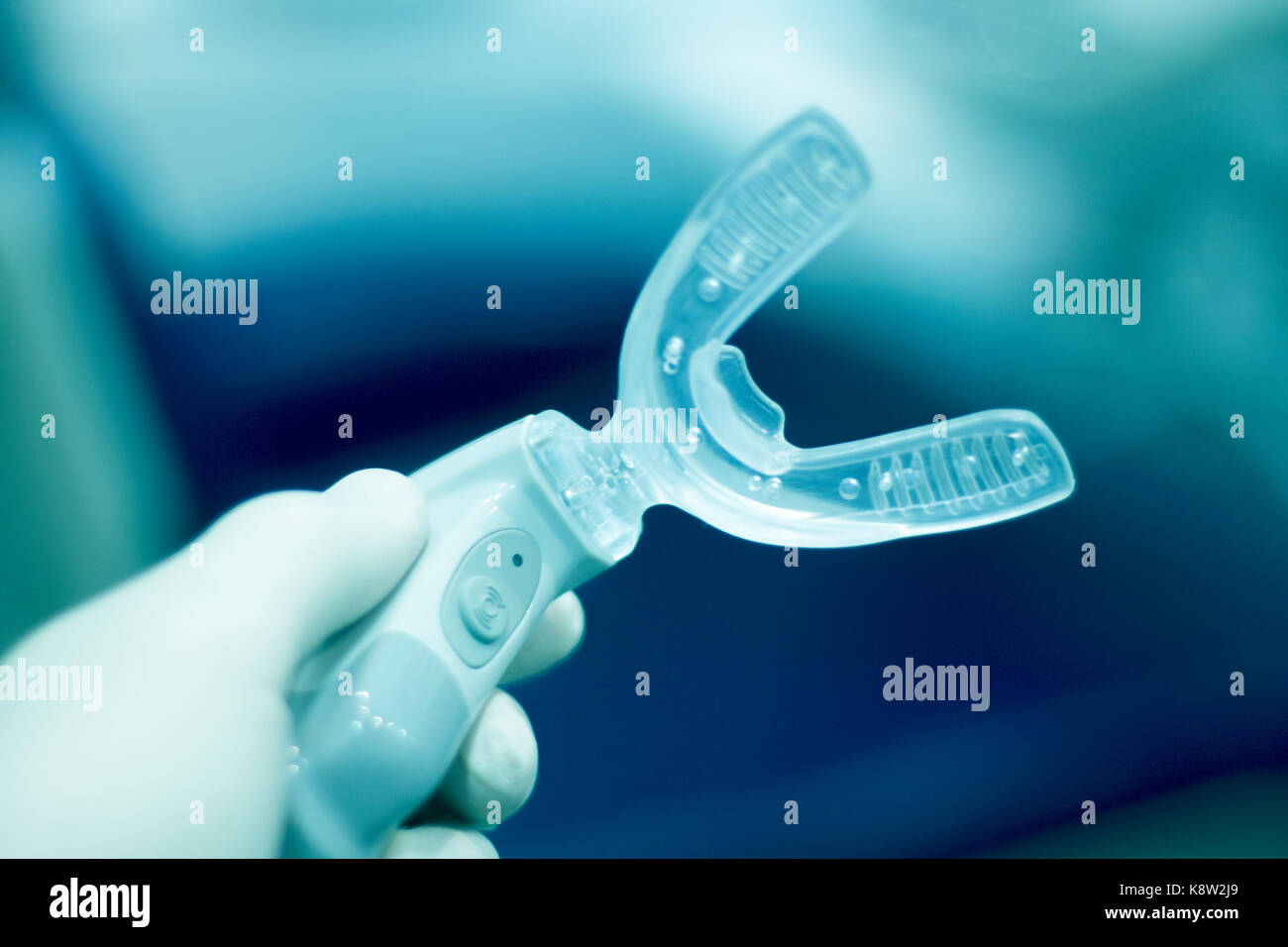 Dental bracket aligner accelerator vibrator for orthodontic ...