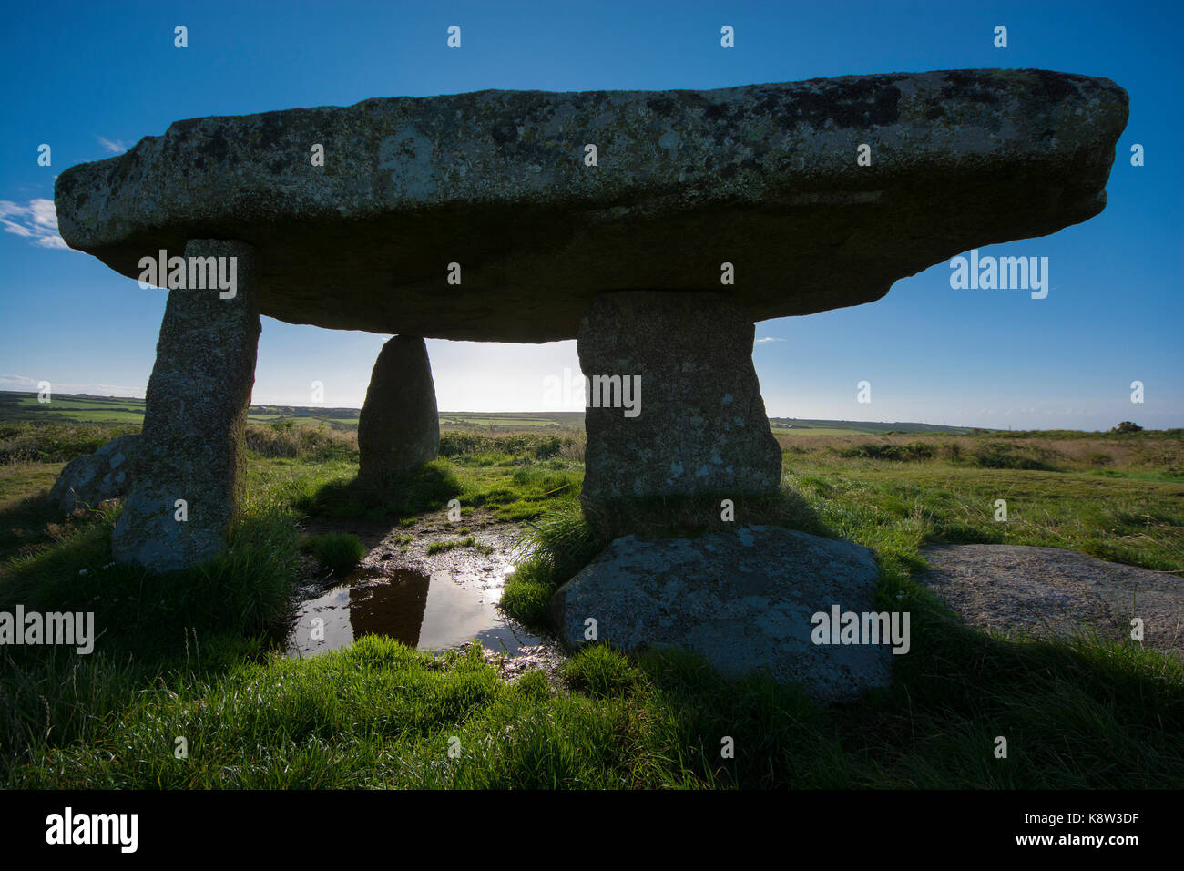 Lanyon Quoit, chamber megalithic tomb, Neolithic, Cornish, ancient ...