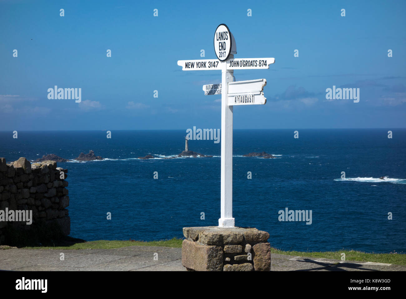 Lands end sign hi-res stock photography and images - Alamy