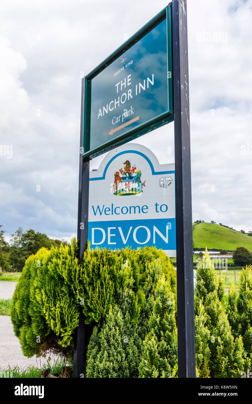 Welcome to somerset road sign hi-res stock photography and images - Alamy