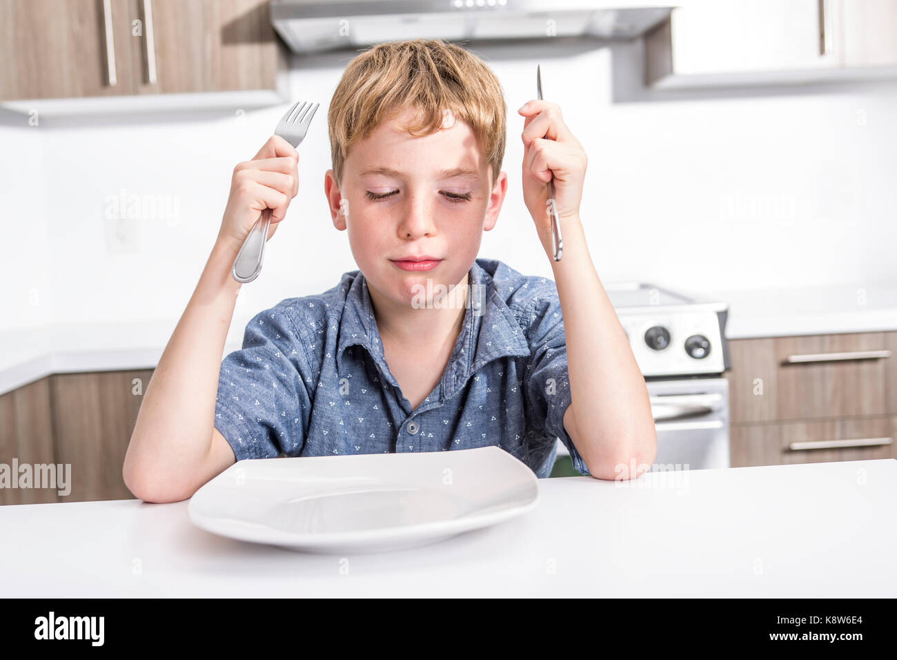 Child grumpy face hi-res stock photography and images - Alamy