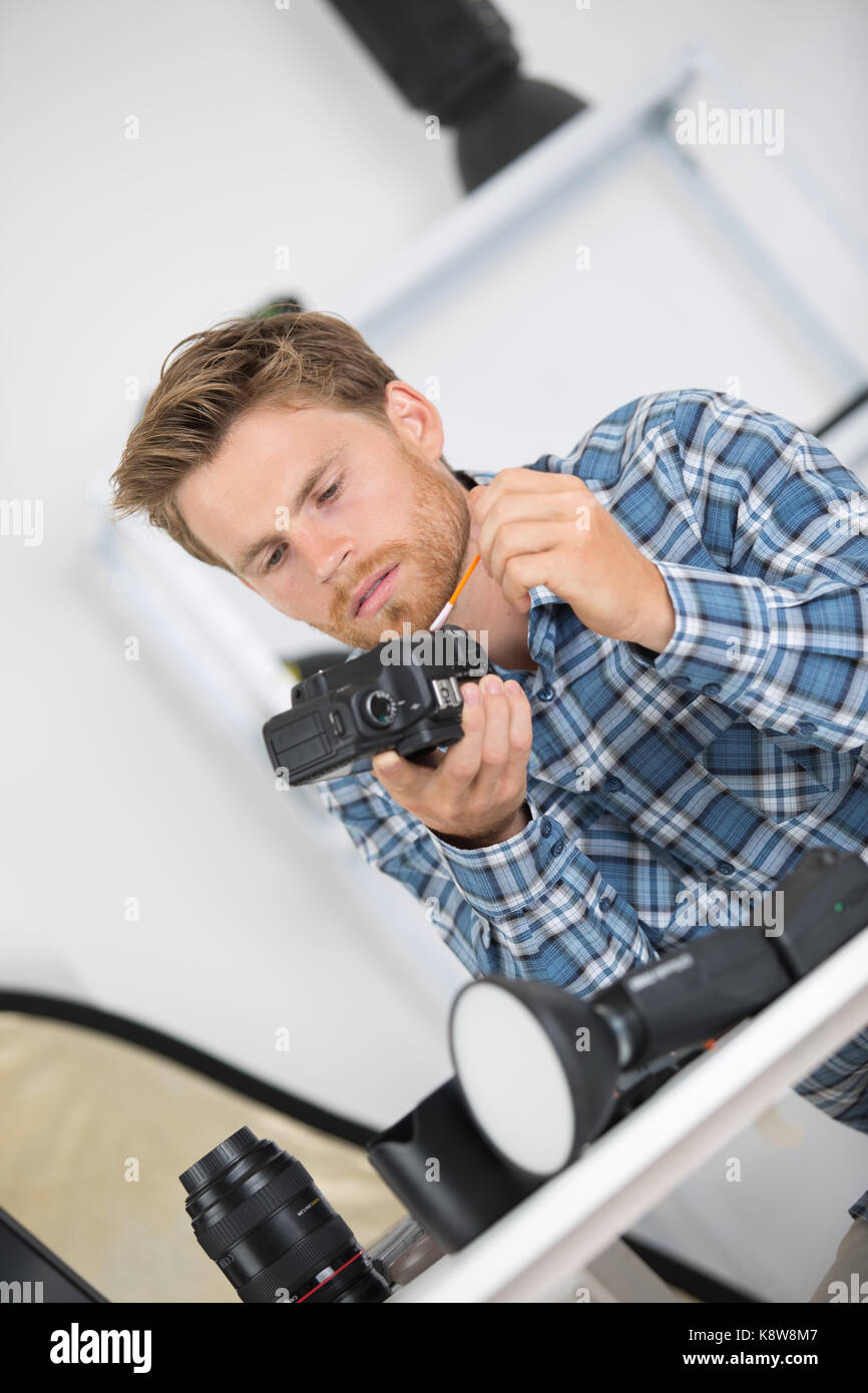Defective camera hi-res stock photography and images - Alamy