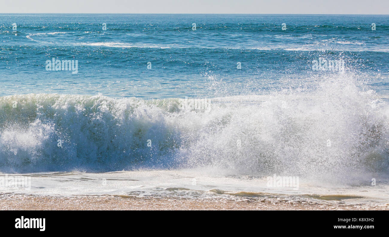 Rolling swells hi-res stock photography and images - Alamy