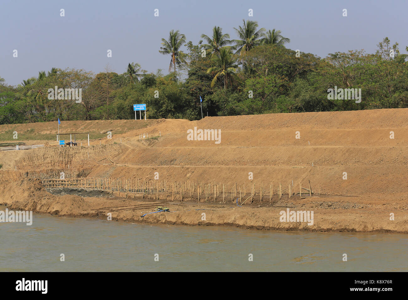 Erosion of river bank hi-res stock photography and images - Alamy