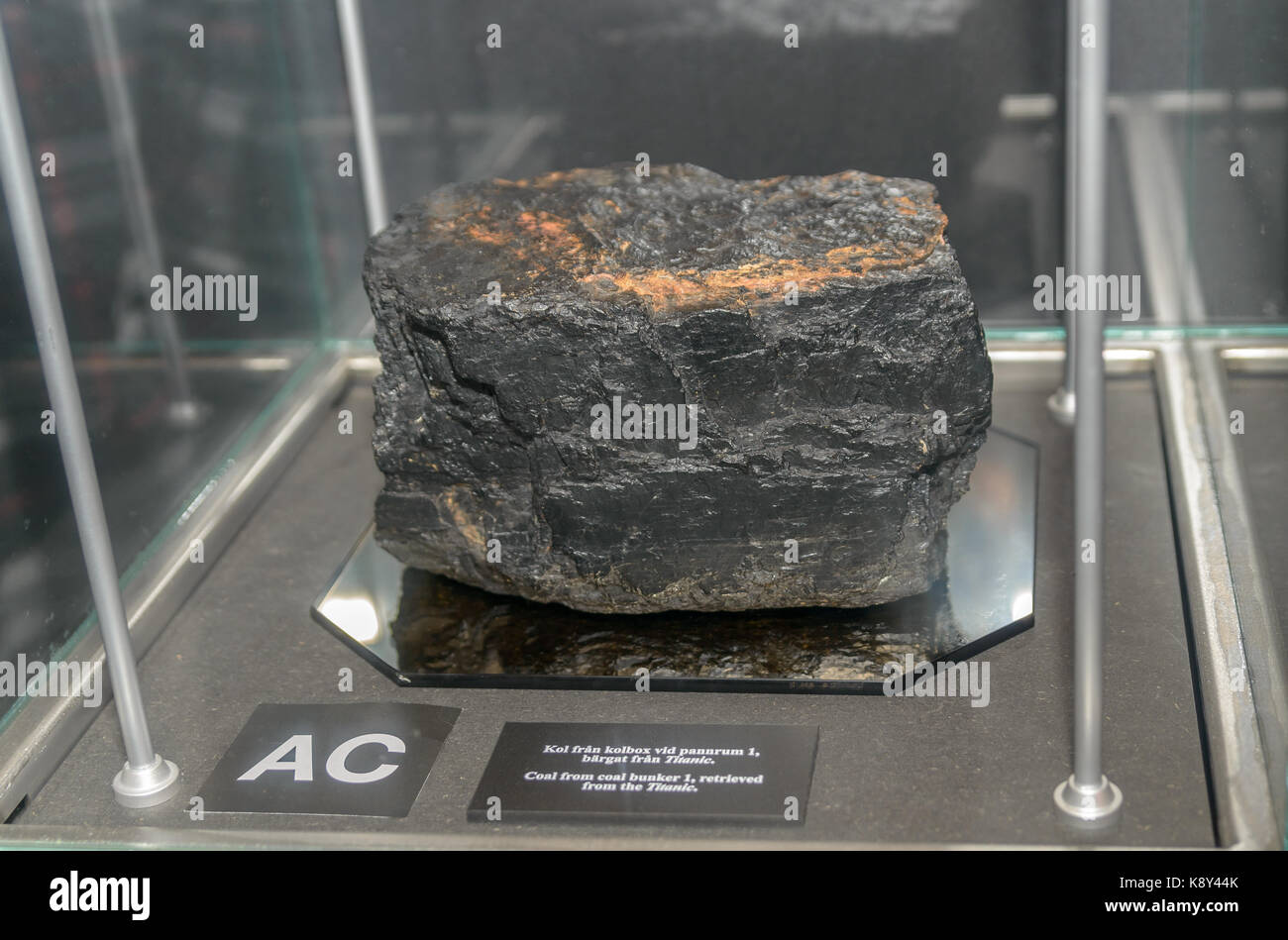 Coal bunkers hi-res stock photography and images - Alamy