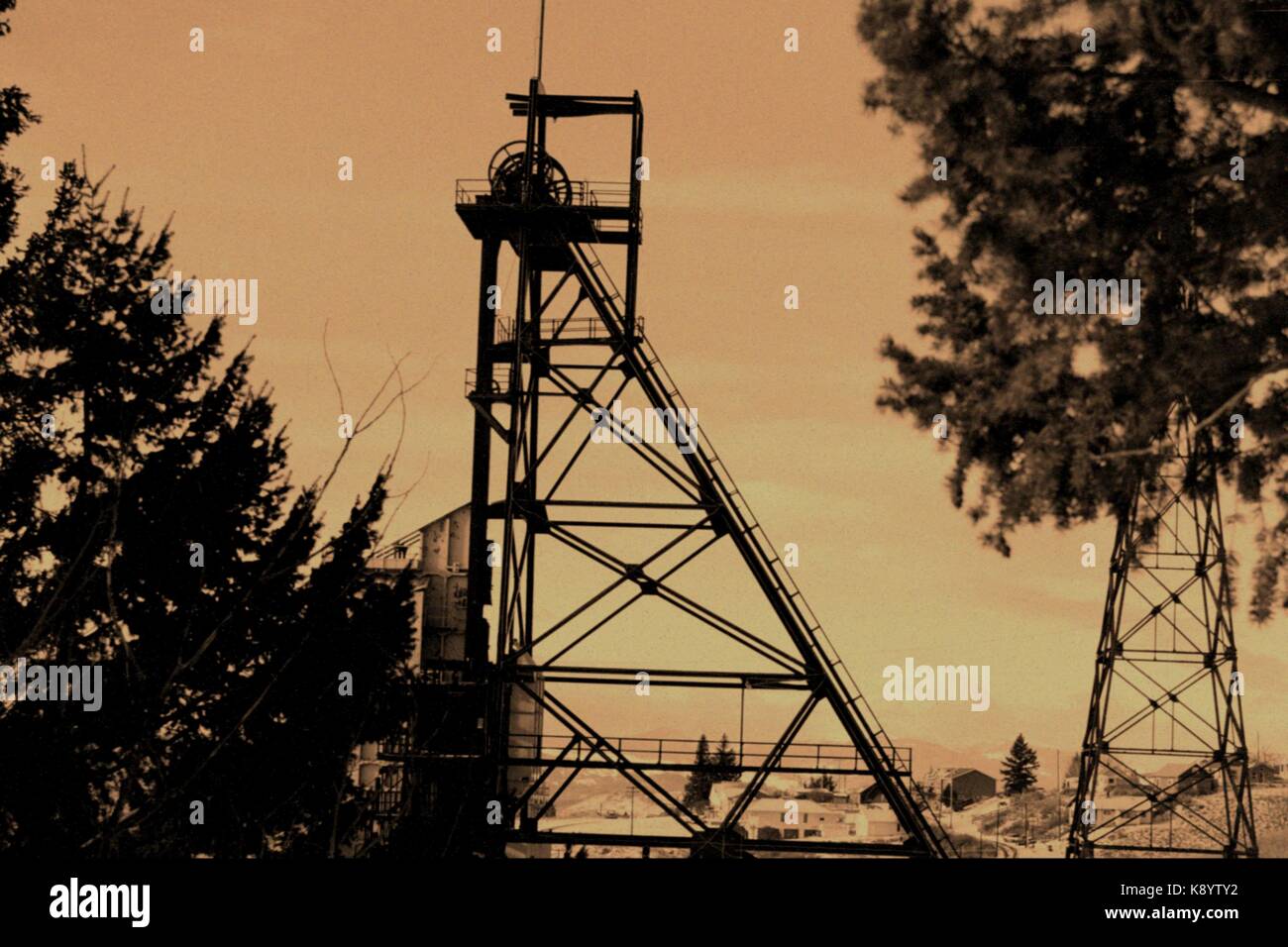 Mine headframe butte montana usa hi-res stock photography and images ...