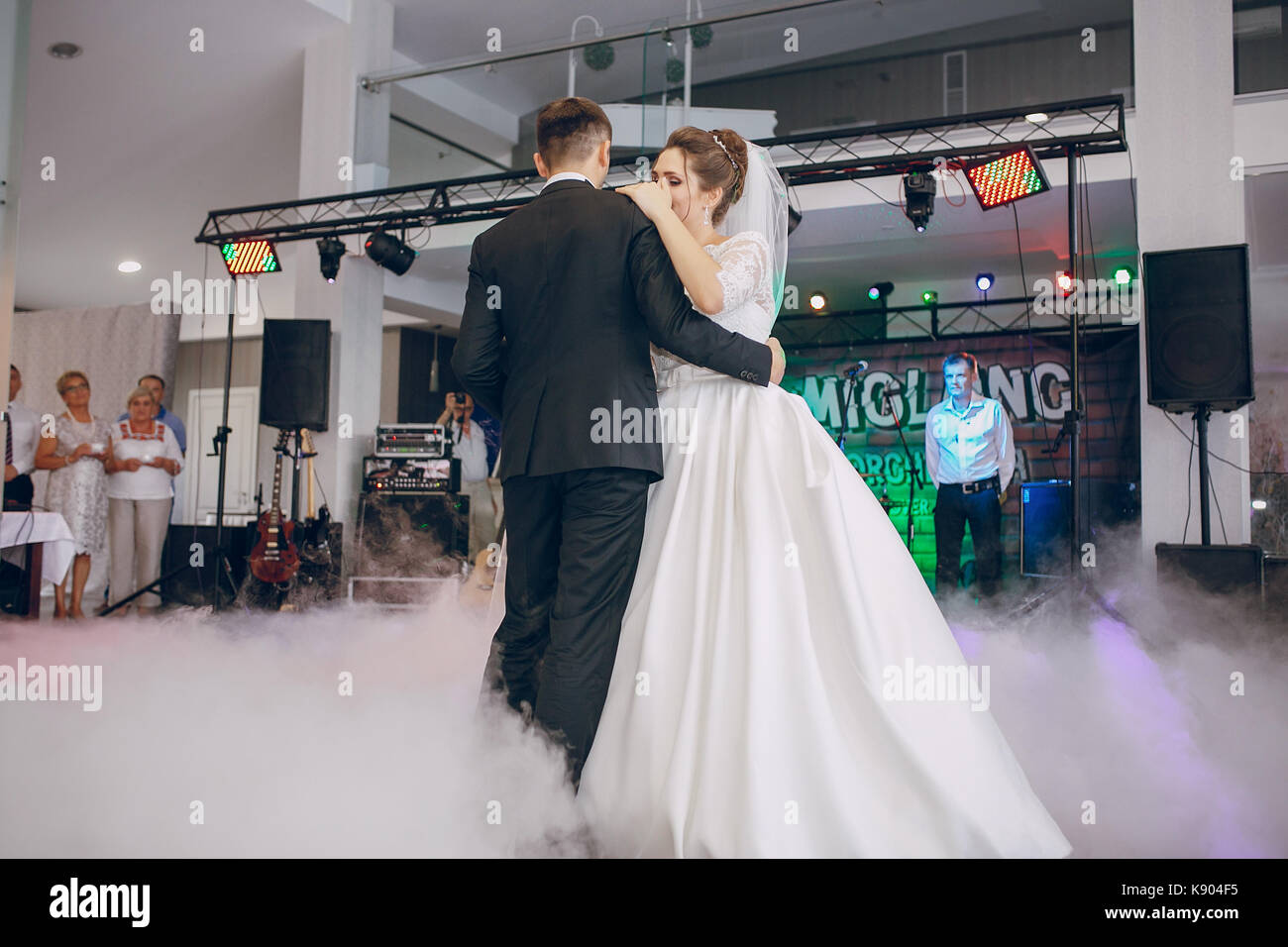 first wedding dance Stock Photo - Alamy