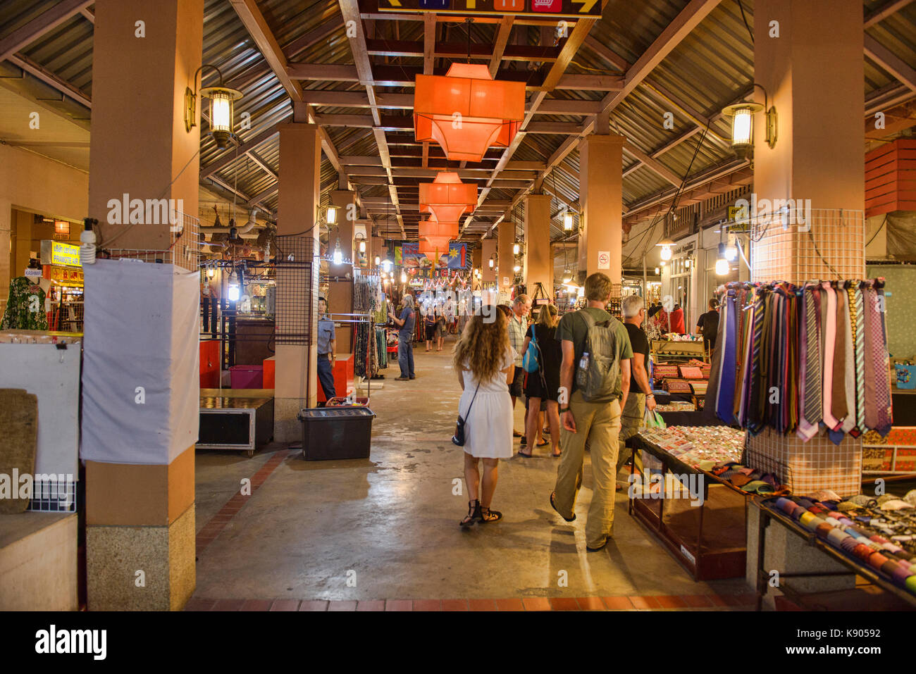Galare night market hi-res stock photography and images - Alamy