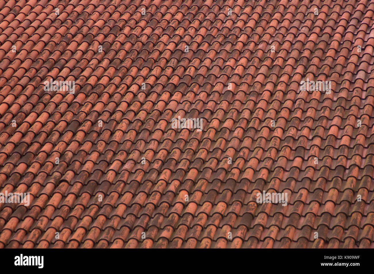 red tile roof texture background Stock Photo - Alamy