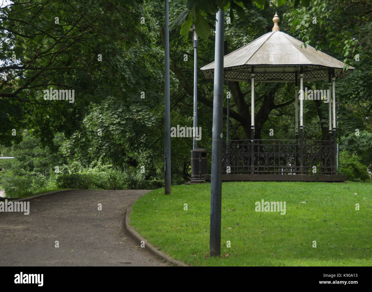 Bower in park alcove garten background Stock Photo - Alamy