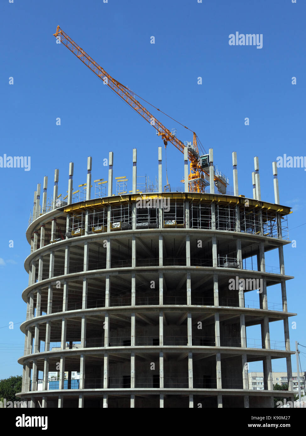 New high-rise office tower under construction at new Business Bay ...