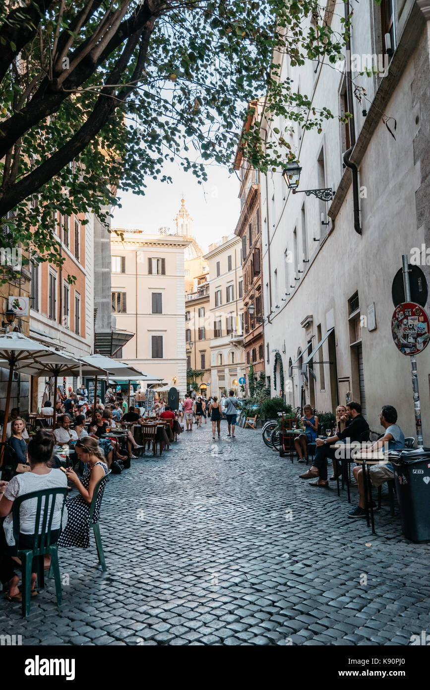 Sidewalk terrace crowd hi-res stock photography and images - Alamy