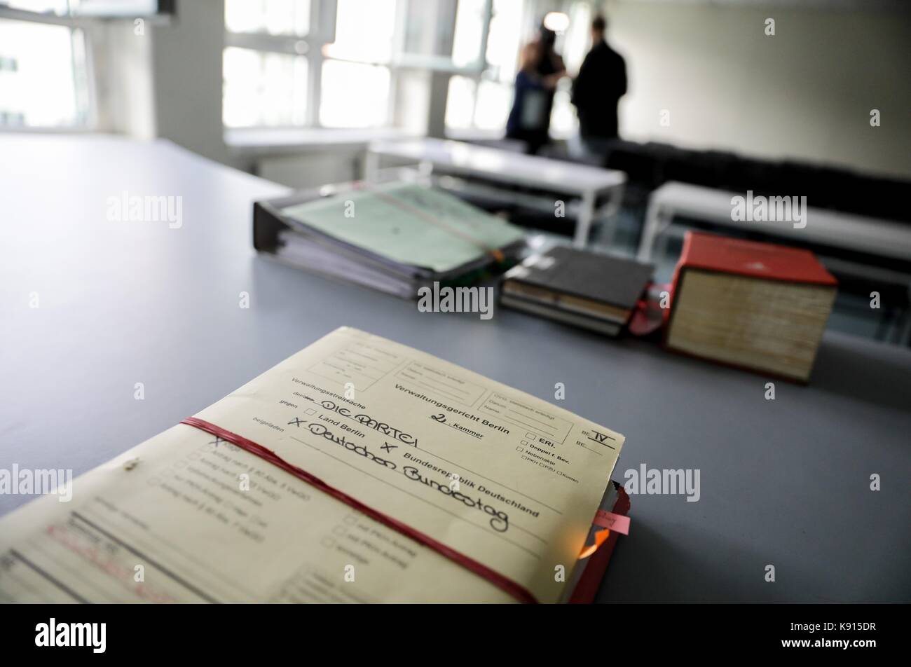 Berlin, Germany. 21st Sep, 2017. A folder with the name of the German ...