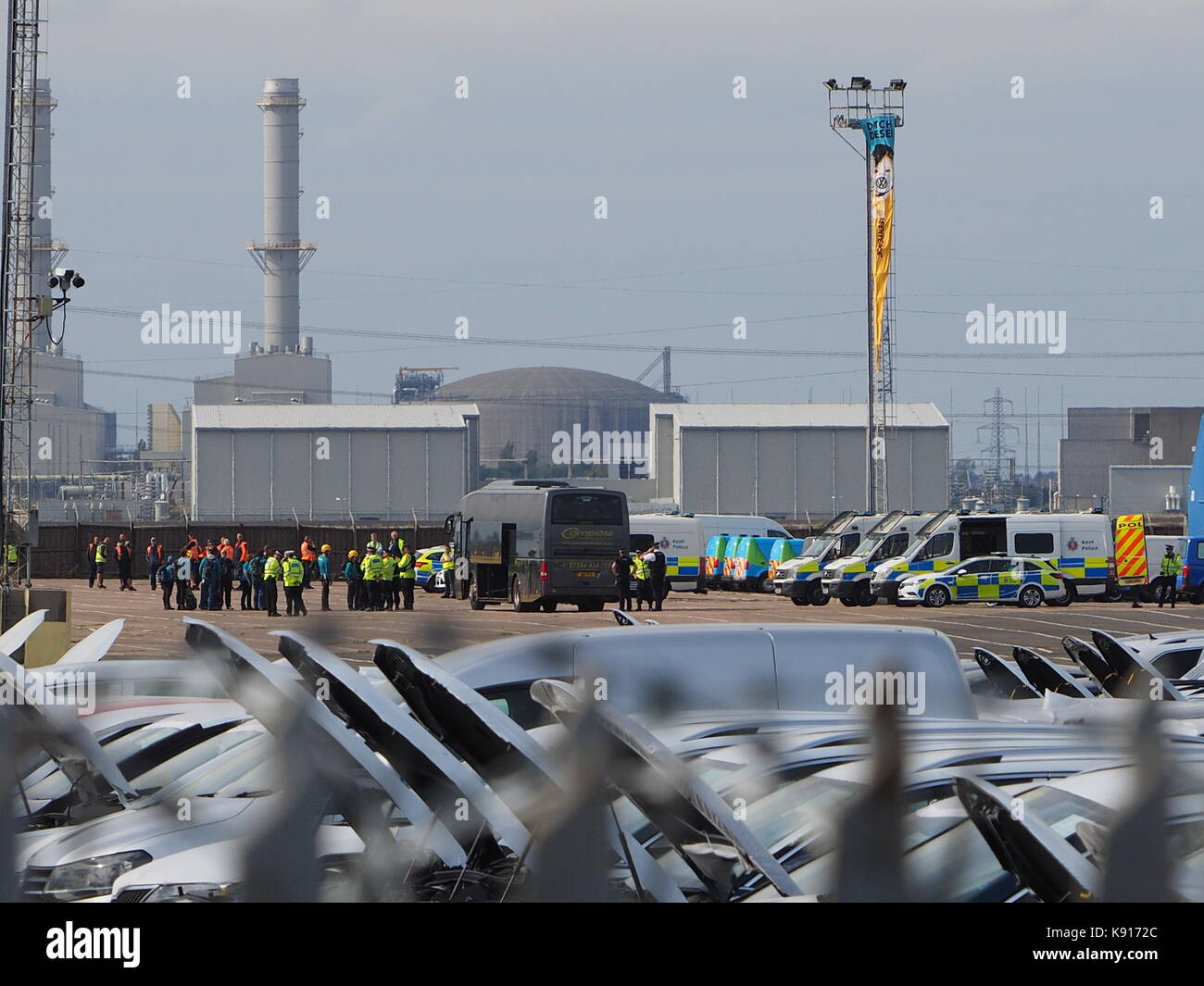 Sheerness, Kent, UK. 21st Sep, 2017. Greenpeace demo in Sheerness docks ...