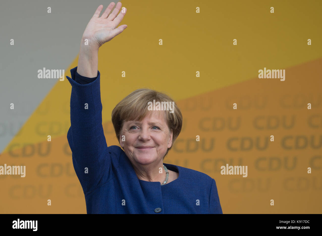 Fritzlar, Germany. 21st Sep, 2017. German Chancellor Angela Merkel (CDU ...