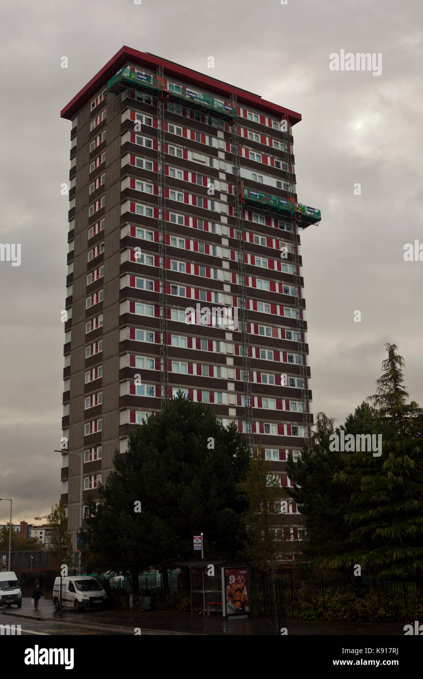 Divis flats belfast hi-res stock photography and images - Alamy